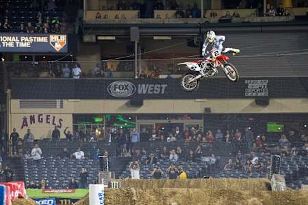 supercross wall jump