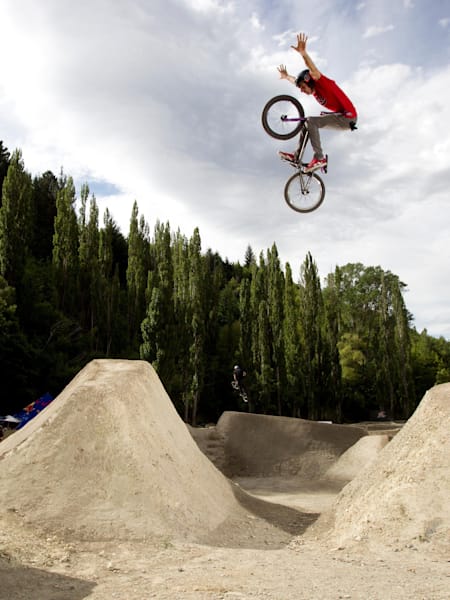 Red Bull Roast It 2012: BMX Dirt Highlights
