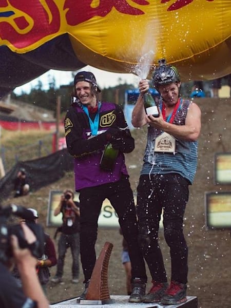 Sam Pilgrim se proclama Campeón del FMB World Tour