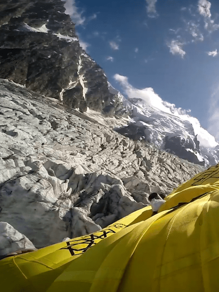 Vince Reffet : Vol à l'envers en wingsuit vidéo