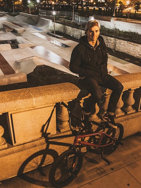 Brian Kachinsky explica cómo se construye un skate park