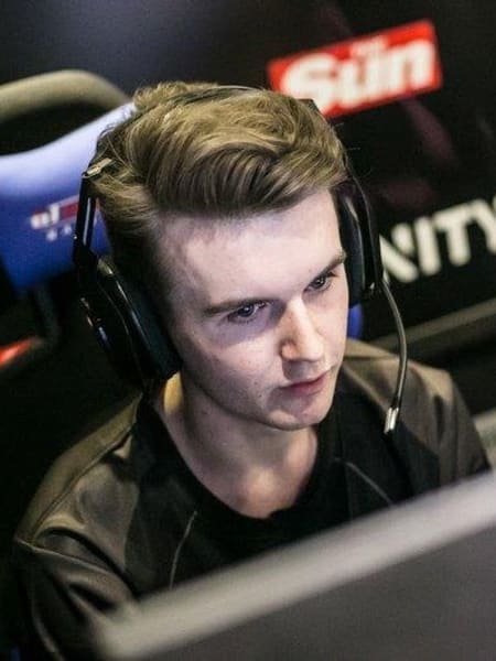 2015.10.26 | プロプレイヤーを目指せ！：『コール オブ デューティー』 | Games