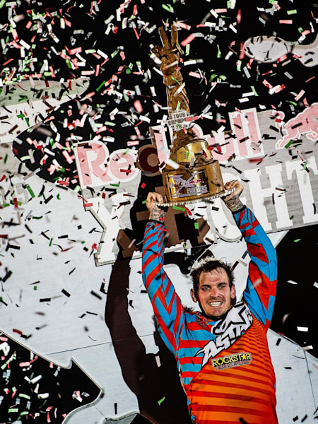 Clinton Moore Wins Red Bull X-Fighters 2015 Title