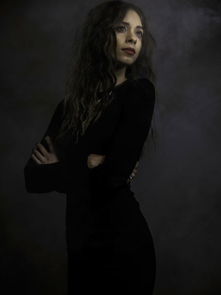 Videopremiere: Simonne Jones – Gravity (live)