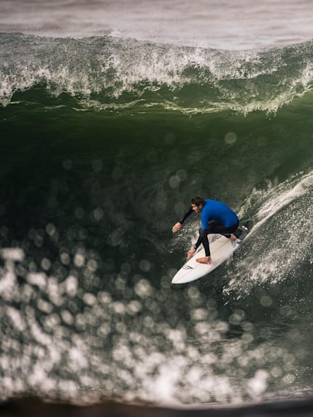 Sleduj to nejlepší z šíleného surf závodu