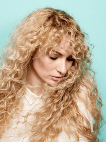 Emmi premieres You Said You Loved Me music video