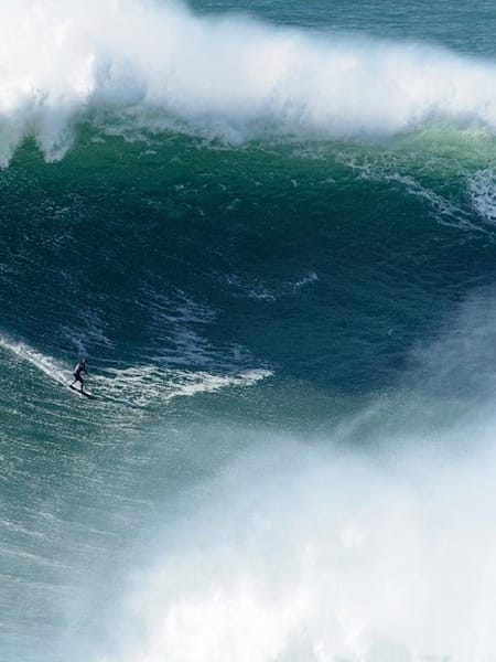 Nazaré big wave surfing February 2017: XXL madness
