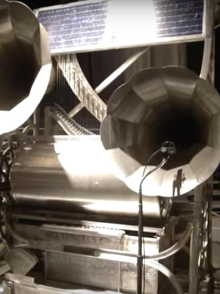 Self-made instruments: Musicians builded their ideas