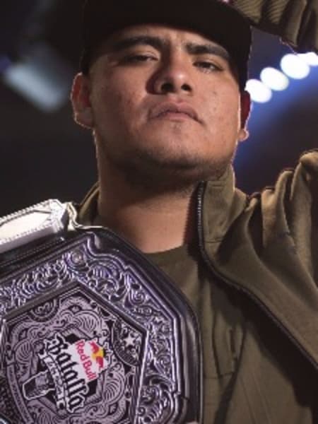 Aczino se proclama campeón internacional de Red Bull Batalla de los ...