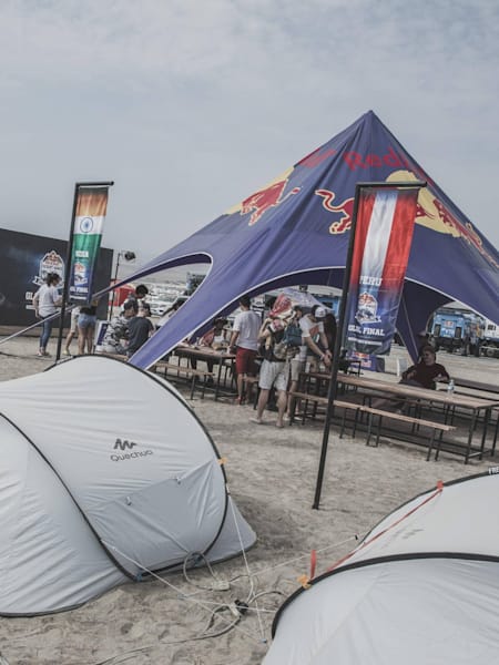 Dakar Rally: How to set up camp in the bivouac +video+