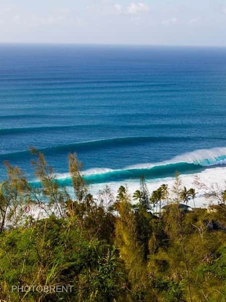 Types of surfing waves: How to read swells and waves