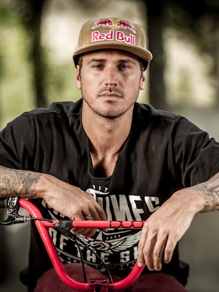Hanging Foul with Corey Bohan: Czech BMX