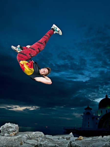 Jason Paul freerunning in Malacca, Malaysia video