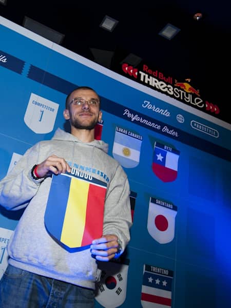 DJ romani, treceti la platane!