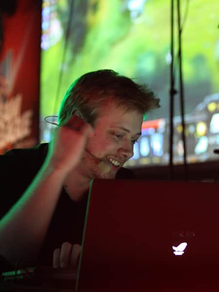 Tobiwan talks Dota 2, TI4 and casting rivals