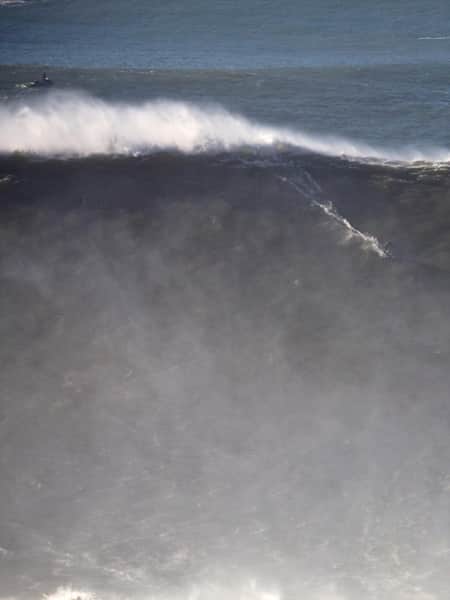 Gallery Nazare goes massive part one
