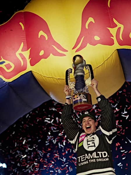 Red Bull Crashed Ice 2015, Edmonton report and video