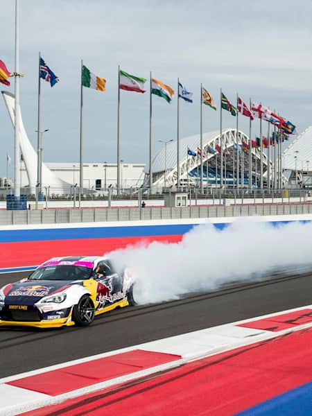 First ever drift around Russia’s Sochi F1 circuit