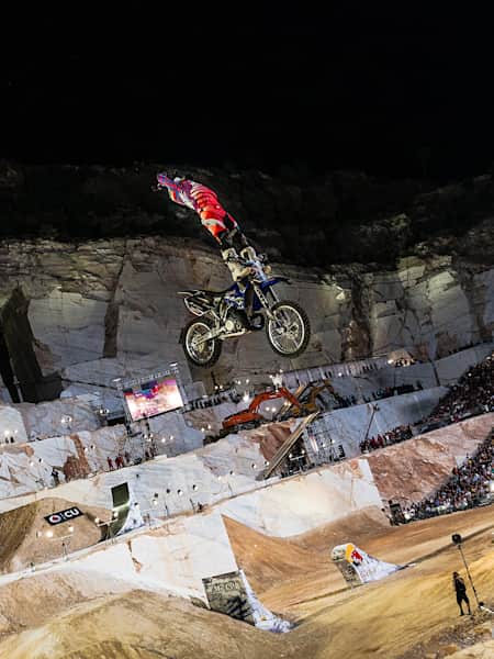 Red Bull X-Fighters –Clinton Moore 雅典展英姿