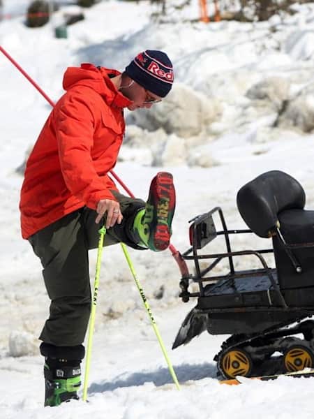 Lo último del freeski: double cork to rail. ¡Maravilla!