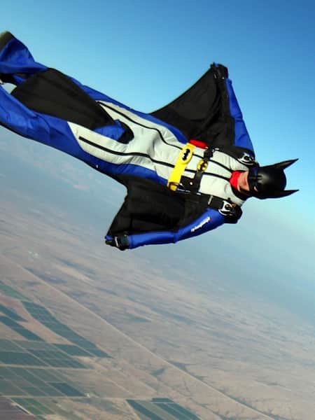 6 odjechanych projektów kombinezonów wingsuit