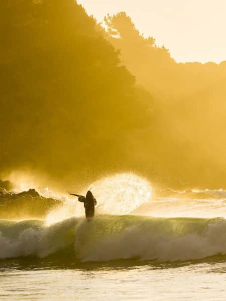 Surfing in Chile: See the new photo gallery | Red Bull