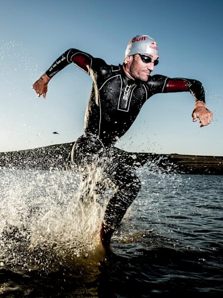 Running your first triathlon - 10 tips from Ross Edgley