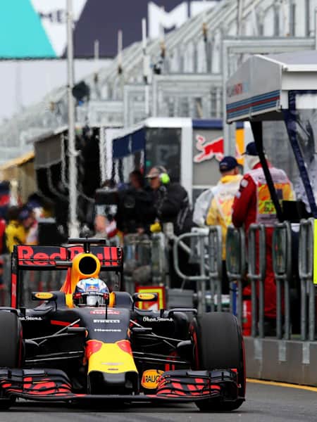 Red Bull Racing: Ricciardo y Verstappen F1 ++vídeo++