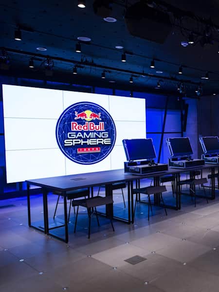 首屆Red Bull Trinity總冠軍香港代表《REDBULL送你翼》 日本東京參觀剛落成Red Bull Gaming Sphere Tokyo