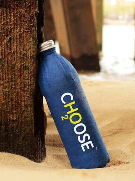 La botella de agua que se desintegra en tres semanas