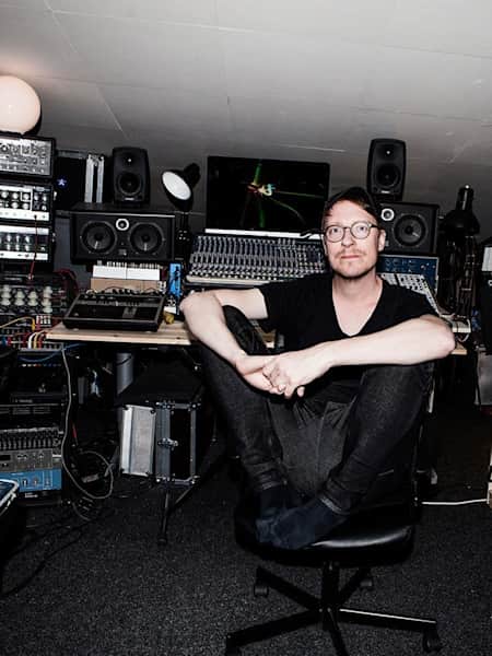 Climb into the studio of Andreas Tilliander