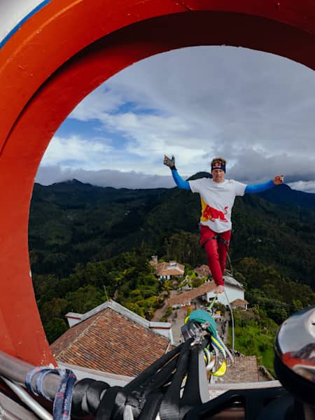 Jaan Roose y su Épica Travesía de Slackline en Bogotá
