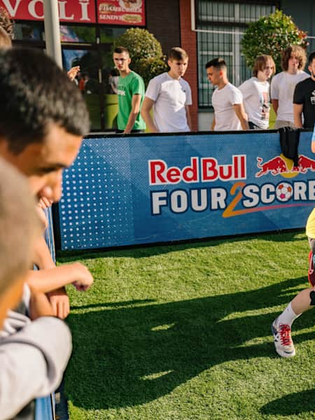Zašto strastveni hakleri ne propuštaju Red Bull Four 2 Score?