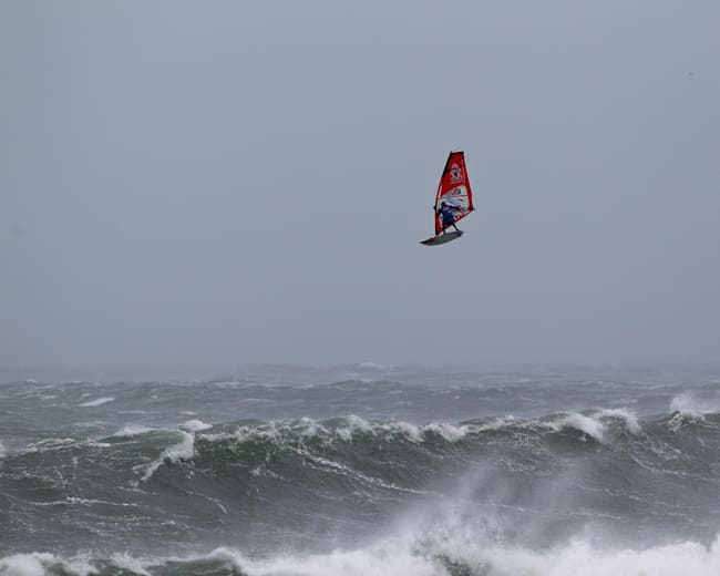 Red Bull Storm Chase, le contest de windsurf le + dur