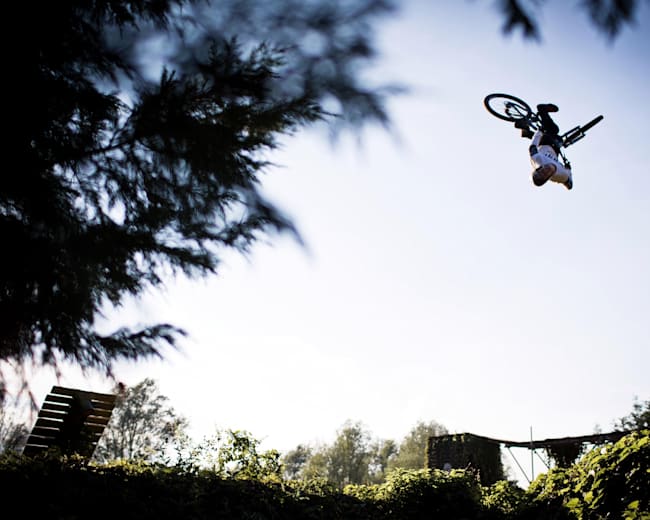 Matt Jones slopestyle MTB video | Red Bull Bike