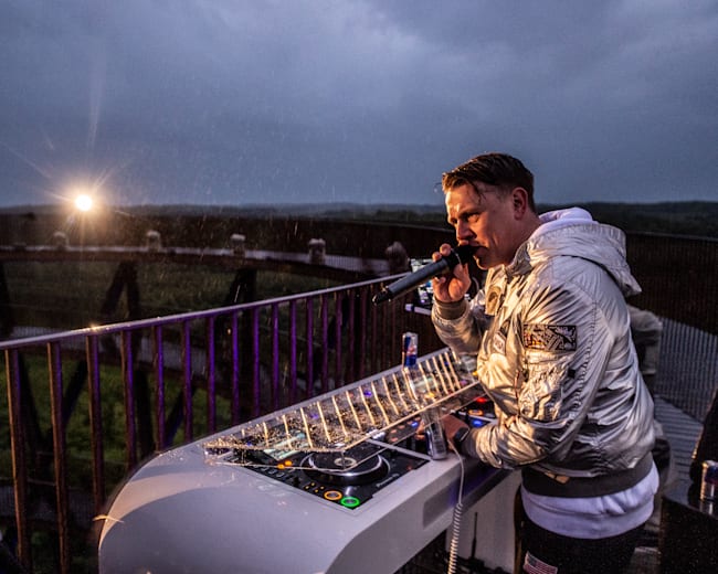 De bedste billeder fra Martin Jensens DJ-set fra Skovtårnet