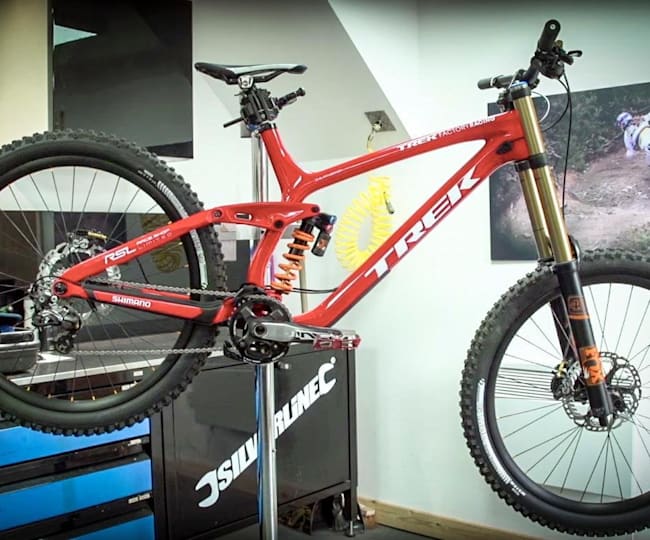 Gee Atherton i Trek Session 9.9 2016