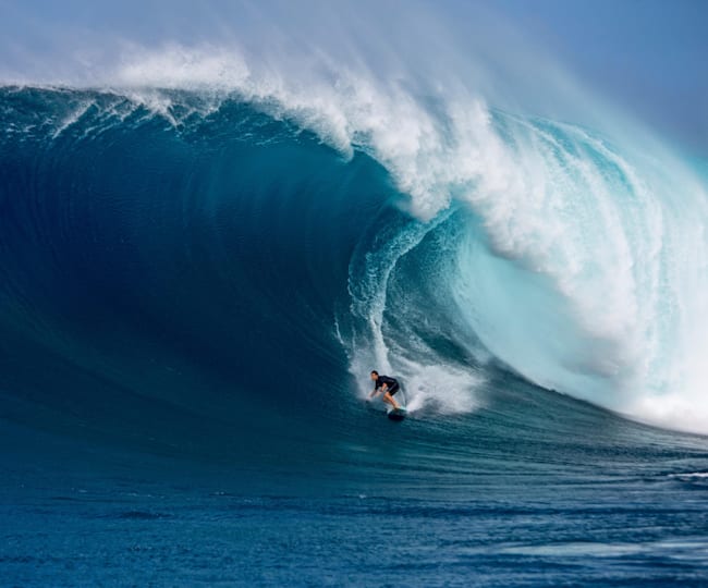 Ian Walsh rides the swell of the decade in Maui (Jaws)