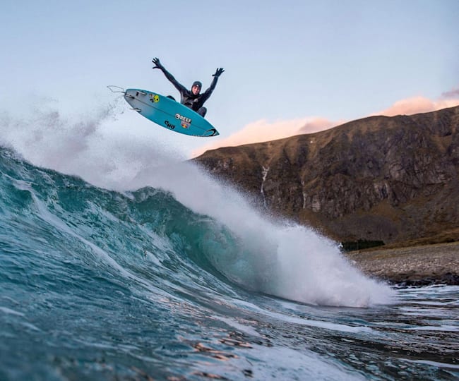 Mick Fanning: Chasing the Shot Northern Lights +video+