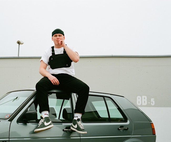 SLAV: Interview über sein Debütalbum PLUSVIERACHT