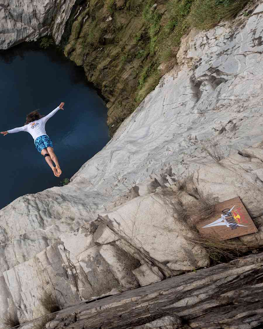 highest ever cliff jump