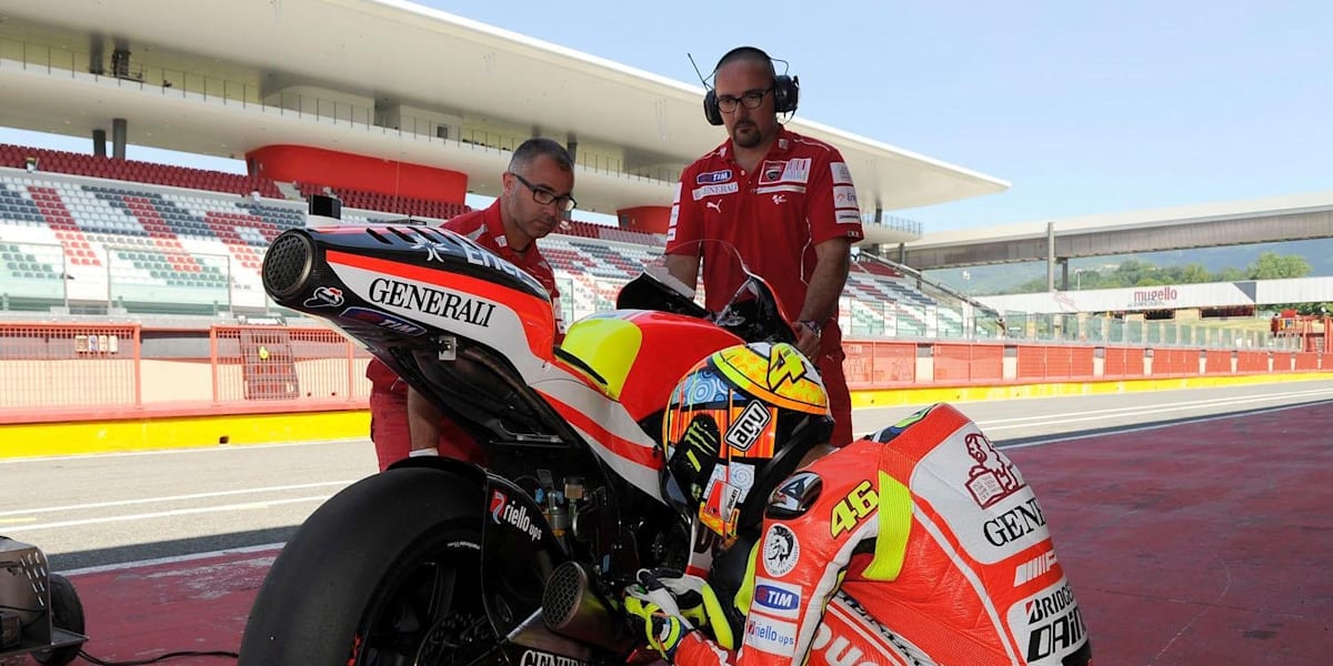 “Complicated” Ducati hurt Rossi, says Lorenzo
