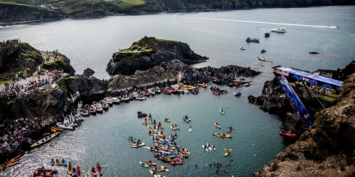 Red Bull Cliff Diving in Wales - Hightlights