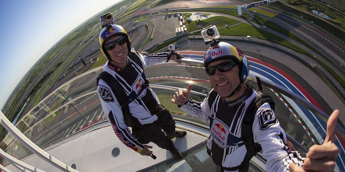 Avant le Moto GP…du B.A.S.E. jump
