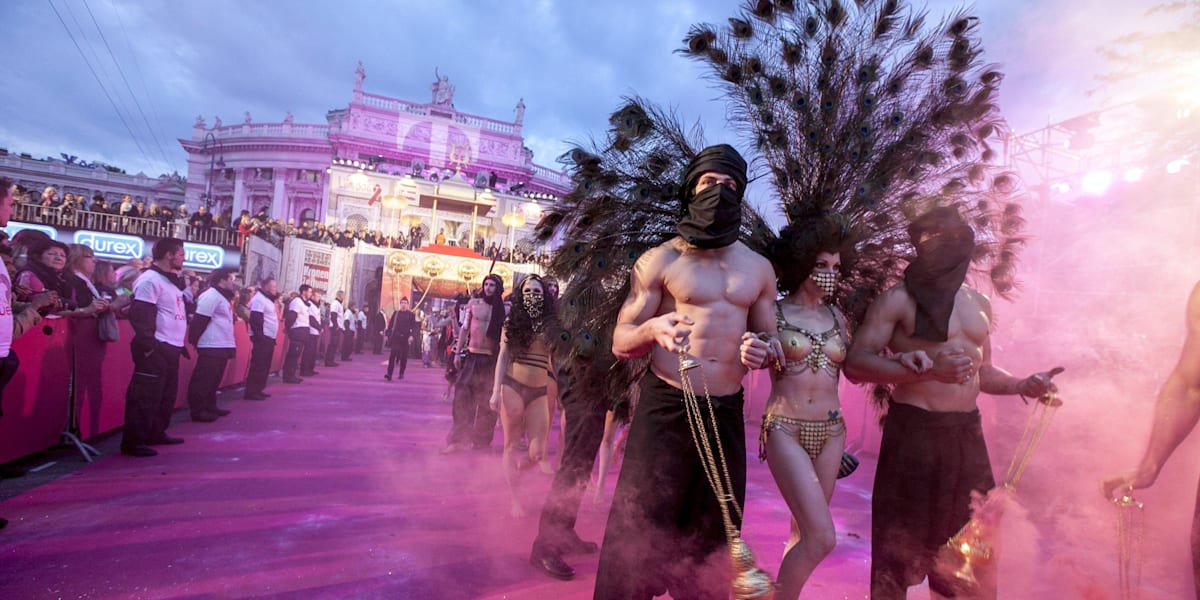Photostory: The stars come out for Life Ball 2013