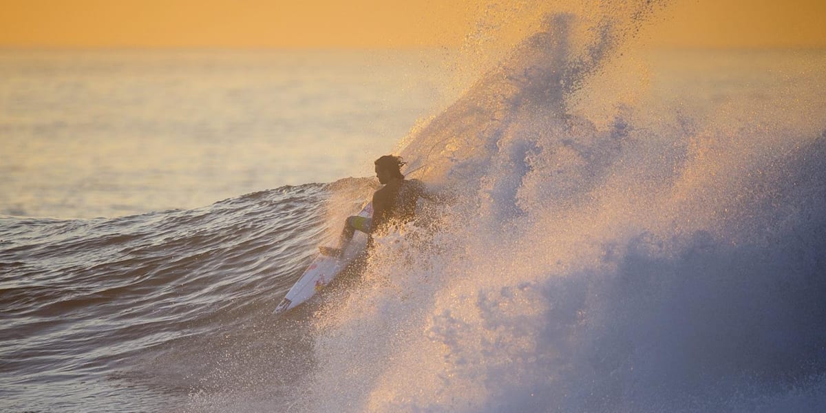 Nuevos clásicos: el peto con cremallera frontal