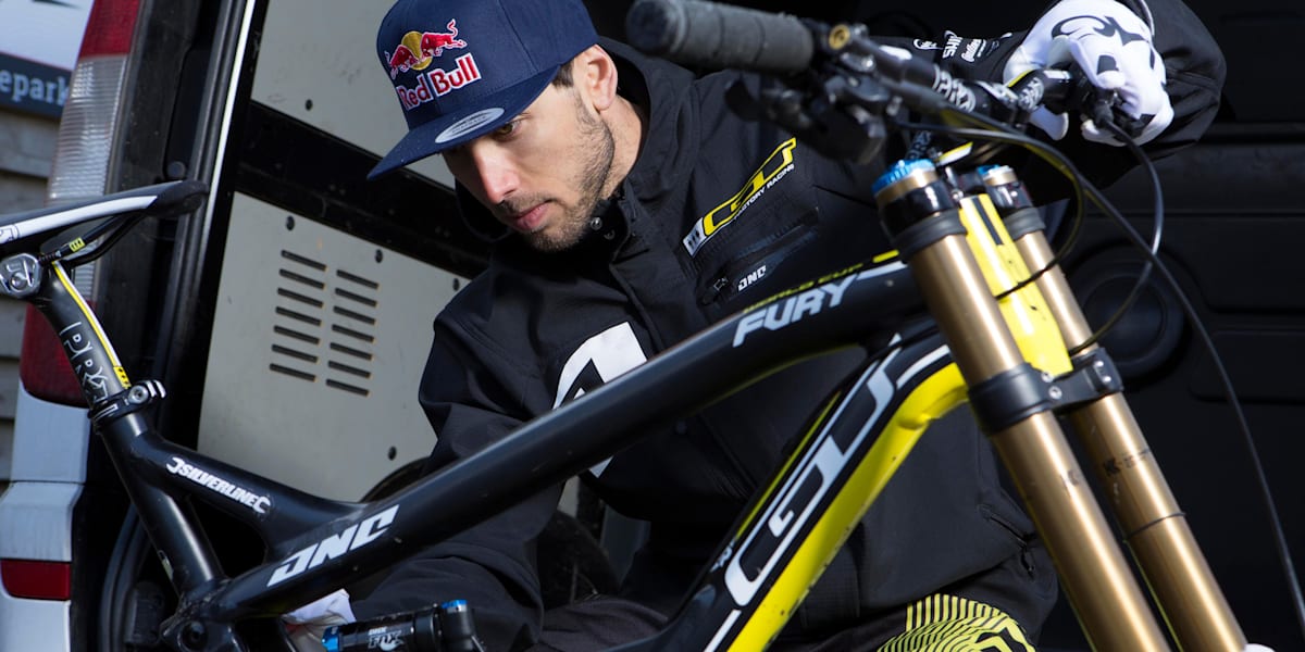 How to align disc brake rotors with Gee Atherton