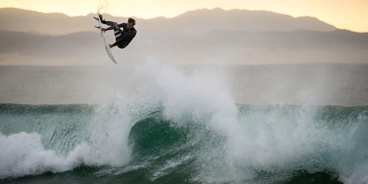 Julian Wilson surf photos: Freesurf action