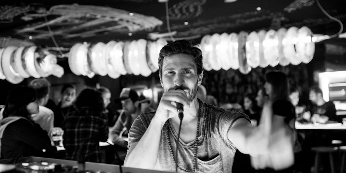 Yoga Ustasından Hip Hop Nağmeler: Ray Rizzo