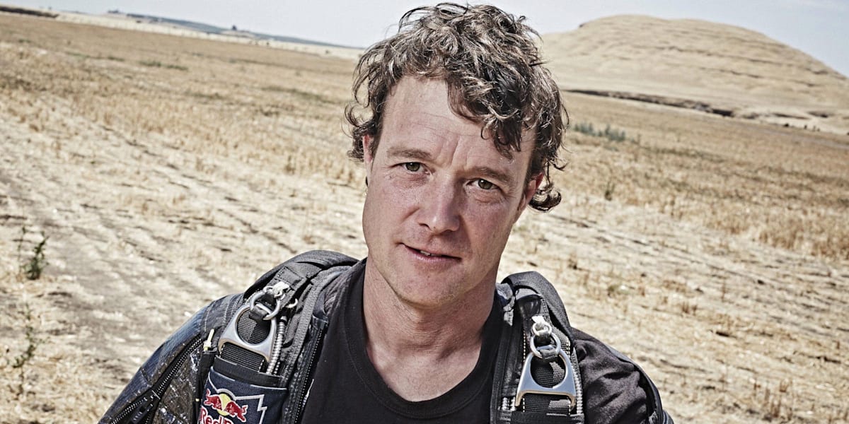 Mike Swanson Skydiving, BASE jumping, Wingsuit flying